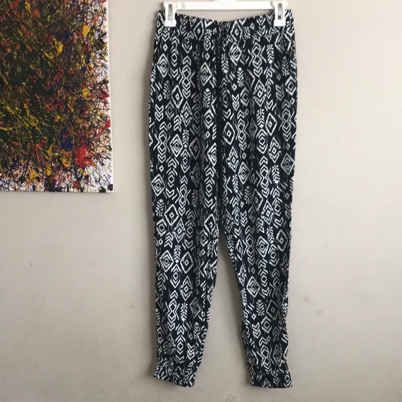 Forever 21 | Pants & Jumpsuits | Patterned Joggers | Poshmark